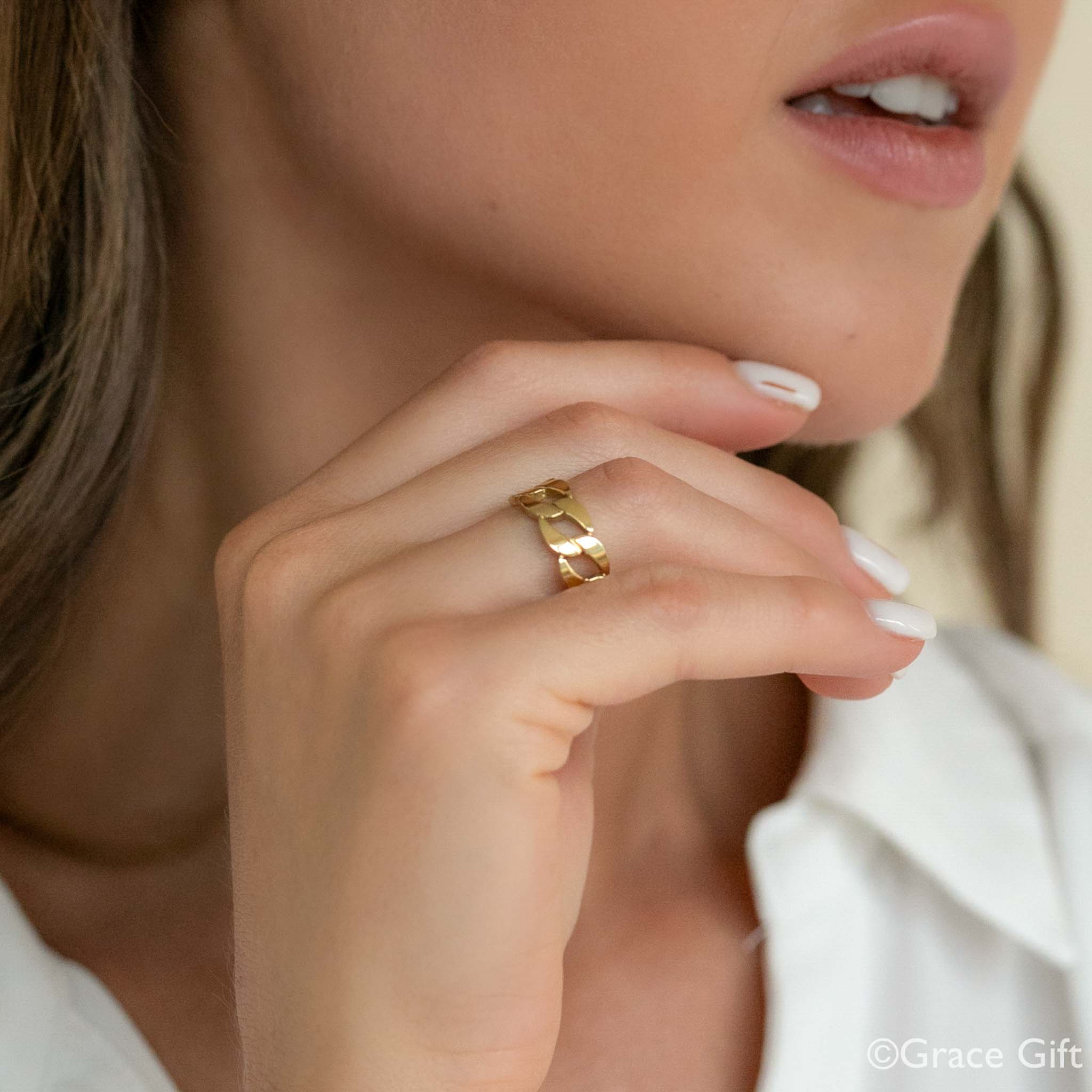 CURB CHAIN RING | Minimalist Everyday Jewelry | Grace & Gift